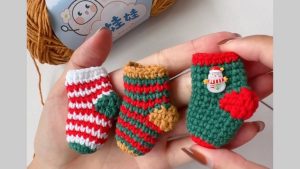 How to Crochet Mini Christmas Socking in Just 10 Minutes – My Crafty Basket