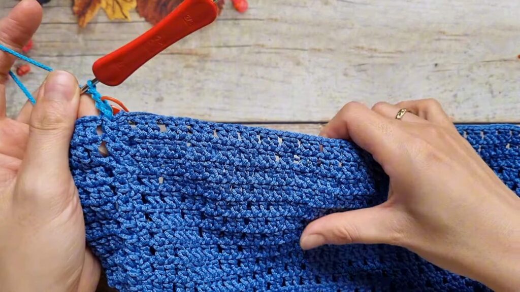 Free Crochet Handbag Pattern & Video Tutorial